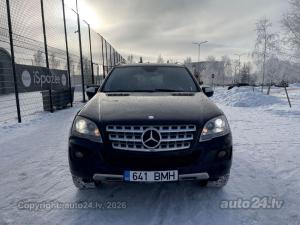 Black Mercedes-Benz M-Class 2008 in Tartu, with an engine capacity of 3.00 L and mileage of 284 thousand km for 7799 €, photo 6 on AUTOMOTO.COM.LV