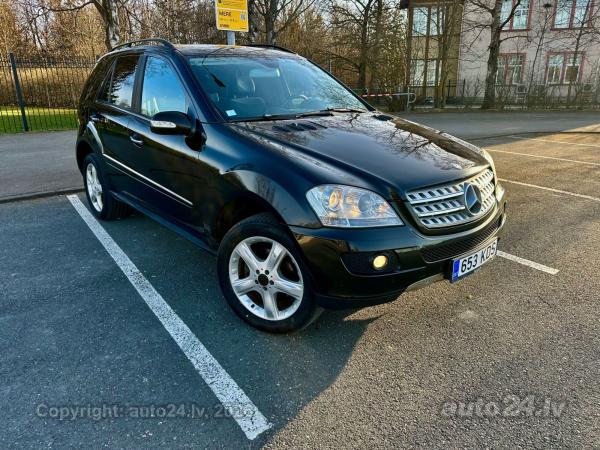Melns Mercedes-Benz M-Class 2008 Tallina, ar dzinēja tilpumu 3.00 L un nobraukumu 320 tūkst. km par 9000 €, foto 1 vietnē AUTOMOTO.COM.LV