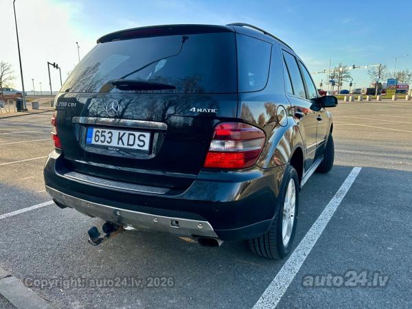 Melns Mercedes-Benz M-Class 2008 Tallina, ar dzinēja tilpumu 3.00 L un nobraukumu 320 tūkst. km par 9000 €, foto 3 vietnē AUTOMOTO.COM.LV