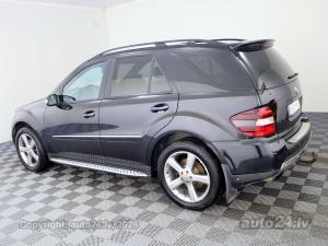 Black Mercedes-Benz M-Class 2008 in Tallinn, with an engine capacity of 3.00 L and mileage of 318 thousand km for 2999 €, photo 5 on AUTOMOTO.COM.LV