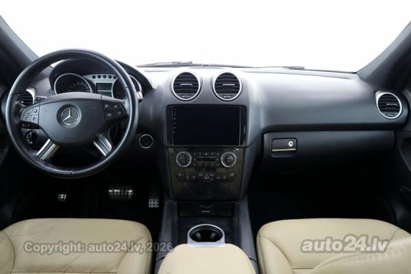 Black Mercedes-Benz M-Class 2008 in Tallinn, with an engine capacity of 3.00 L and mileage of 318 thousand km for 2999 €, photo 5 on AUTOMOTO.COM.LV