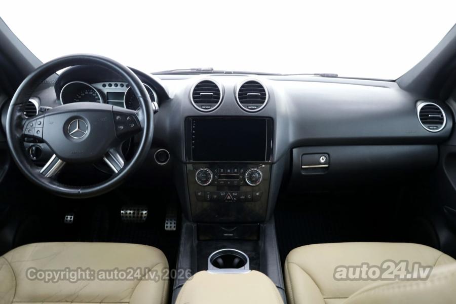 Black Mercedes-Benz M-Class 2008 in Tallinn, with an engine capacity of 3.00 L and mileage of 318 thousand km for 2999 €, photo 6 on AUTOMOTO.COM.LV