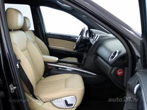 Black Mercedes-Benz M-Class 2008 in Tallinn, with an engine capacity of 3.00 L and mileage of 318 thousand km for 2999 €, photo 7 on AUTOMOTO.COM.LV