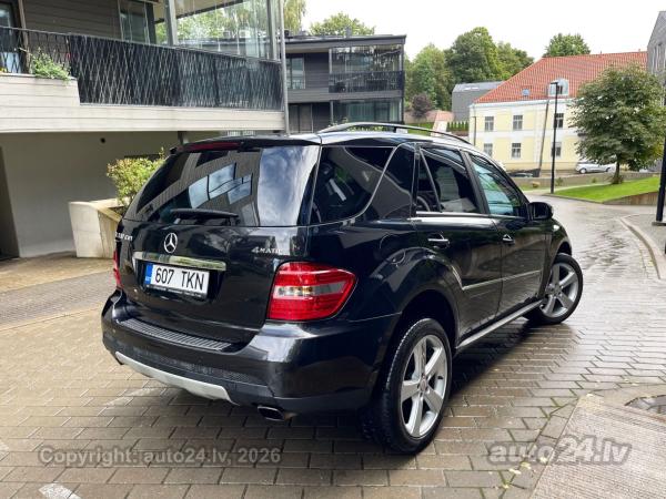Мерседес М-Класс 2008 в Тарту на AUTOMOTO.COM.LV Черный Мерседес М-Класс 2008 в Тарту, объемом двигателя 3.00 л и пробегом 0 тыс. км за 4799 €, фото 5 на AUTOMOTO.COM.LV
