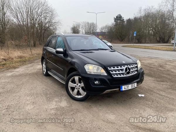 Black Mercedes-Benz M-Class 2009 in Tallinn, with an engine capacity of 3.00 L and mileage of 367 thousand km for 6340 €, photo 4 on AUTOMOTO.COM.LV