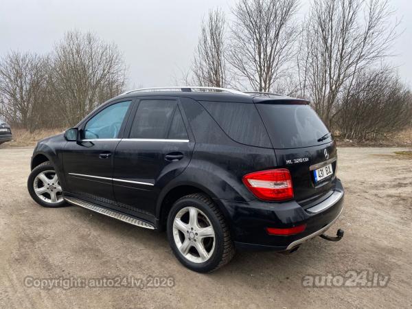 Black Mercedes-Benz M-Class 2009 in Tallinn, with an engine capacity of 3.00 L and mileage of 367 thousand km for 6340 €, photo 6 on AUTOMOTO.COM.LV