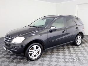 Melns Mercedes-Benz M-Class 2009 Tallina, ar dzinēja tilpumu 3.00 L un nobraukumu 269 tūkst. km par 5999 €, foto 3 vietnē AUTOMOTO.COM.LV