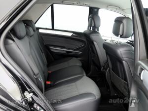 Melns Mercedes-Benz M-Class 2009 Tallina, ar dzinēja tilpumu 3.00 L un nobraukumu 269 tūkst. km par 5999 €, foto 8 vietnē AUTOMOTO.COM.LV