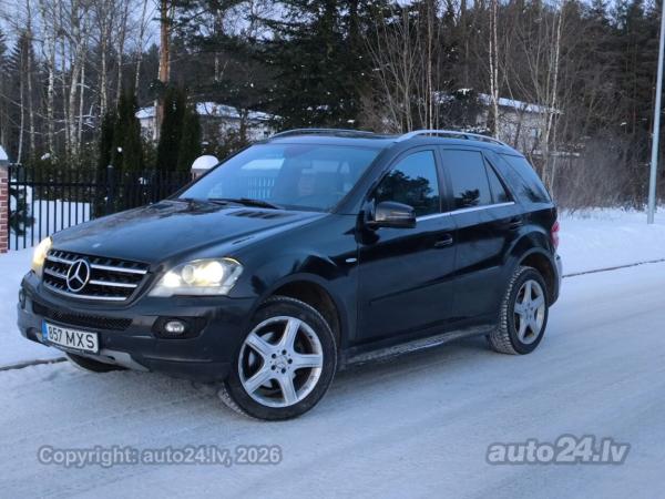 Melns Mercedes-Benz M-Class 2010 Tallina, ar dzinēja tilpumu 3.00 L un nobraukumu 273 tūkst. km par 7998 €, foto 1 vietnē AUTOMOTO.COM.LV