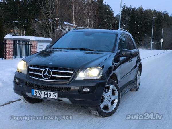 Melns Mercedes-Benz M-Class 2010 Tallina, ar dzinēja tilpumu 3.00 L un nobraukumu 273 tūkst. km par 7998 €, foto 3 vietnē AUTOMOTO.COM.LV