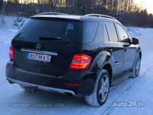 Black Mercedes-Benz M-Class 2010 in Tallinn, with an engine capacity of 3.00 L and mileage of 273 thousand km for 7998 €, photo 5 on AUTOMOTO.COM.LV
