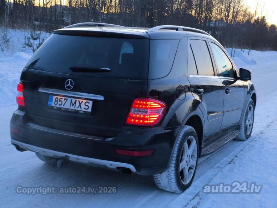 Black Mercedes-Benz M-Class 2010 in Tallinn, with an engine capacity of 3.00 L and mileage of 273 thousand km for 7998 €, photo 5 on AUTOMOTO.COM.LV
