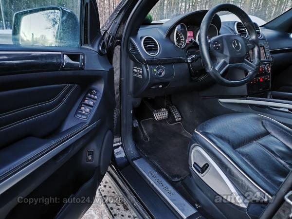 Melns Mercedes-Benz M-Class 2010 Tallina, ar dzinēja tilpumu 3.00 L un nobraukumu 273 tūkst. km par 7998 €, foto 8 vietnē AUTOMOTO.COM.LV