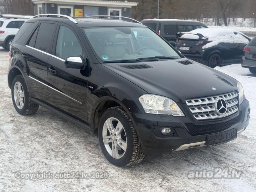 Black Mercedes-Benz M-Class 2010 in Viljandi, with an engine capacity of 3.00 L and mileage of 232 thousand km for 8499 €, photo 2 on AUTOMOTO.COM.LV