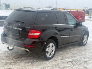 Black Mercedes-Benz M-Class 2010 in Viljandi, with an engine capacity of 3.00 L and mileage of 232 thousand km for 8499 €, photo 3 on AUTOMOTO.COM.LV