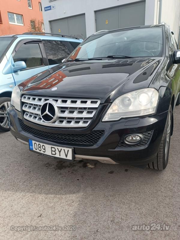 Mercedes-Benz M-Class 2010 Tallina vietnē Melns Mercedes-Benz M-Class 2010 Tallina, ar dzinēja tilpumu 3.00 L un nobraukumu 320 tūkst. km par 8000 €, foto 1 vietnē AUTOMOTO.COM.LV