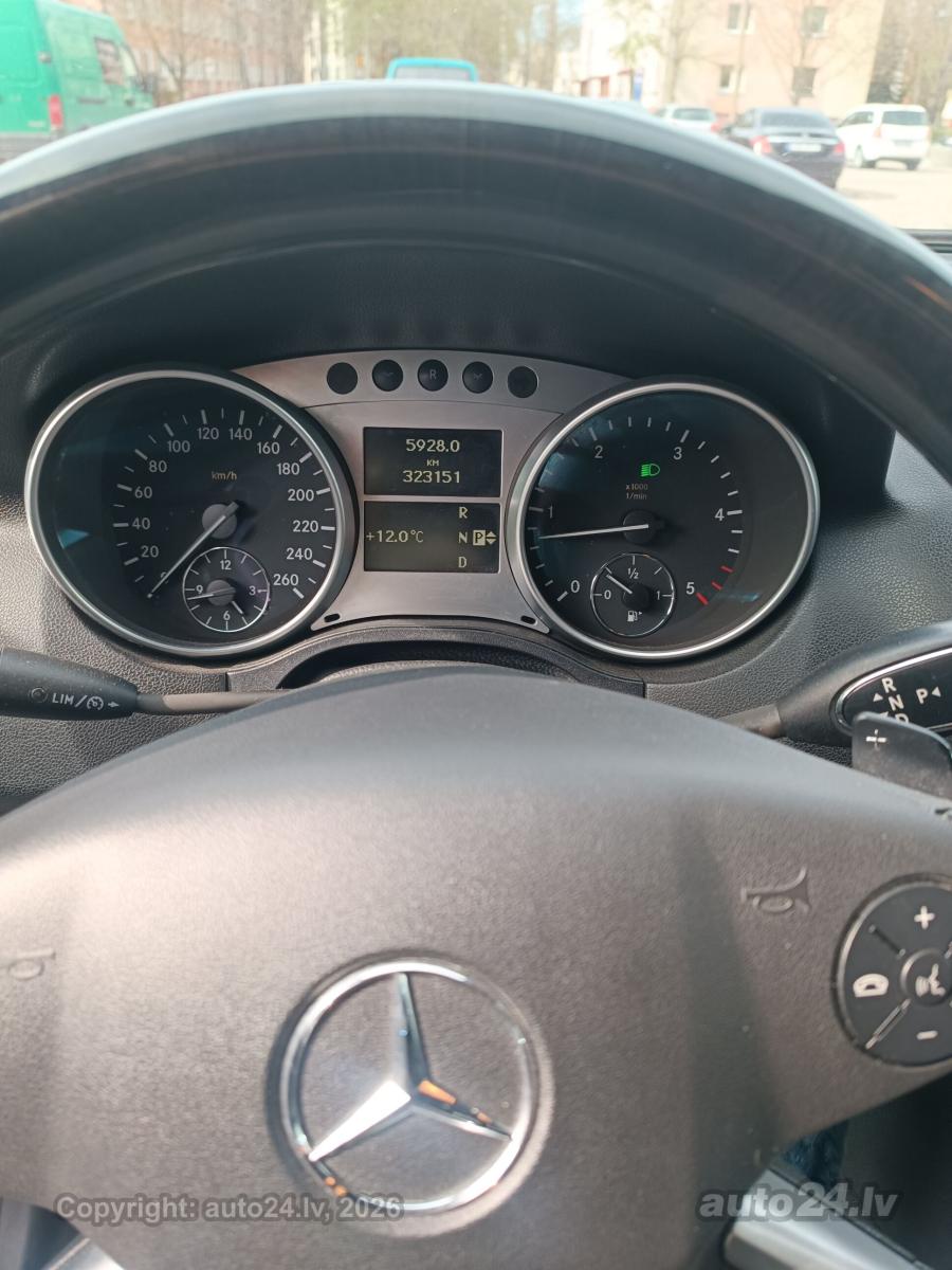 Black Mercedes-Benz M-Class 2010 in Tallinn, with an engine capacity of 3.00 L and mileage of 320 thousand km for 8000 €, photo 4 on AUTOMOTO.COM.LV