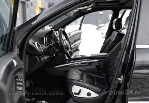 Black Mercedes-Benz M-Class 2011 in Tallinn, with an engine capacity of 4.00 L and mileage of 285 thousand km for 8999 €, photo 10 on AUTOMOTO.COM.LV