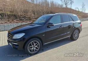 Black Mercedes-Benz M-Class 2012 in Tallinn, with an engine capacity of 3.00 L and mileage of 390 thousand km for 11900 €, photo  on AUTOMOTO.COM.LV