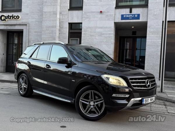 Melns Mercedes-Benz M-Class 2012 Tallina, ar dzinēja tilpumu 3.00 L un nobraukumu 283 tūkst. km par 13890 €, foto 9 vietnē AUTOMOTO.COM.LV