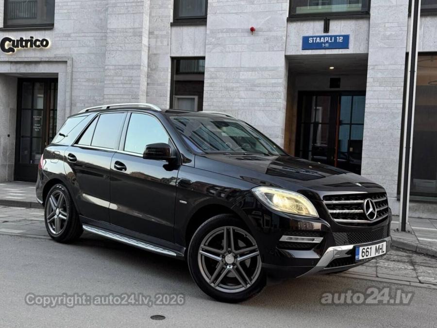 Melns Mercedes-Benz M-Class 2012 Tallina, ar dzinēja tilpumu 3.00 L un nobraukumu 283 tūkst. km par 13890 €, foto 9 vietnē AUTOMOTO.COM.LV