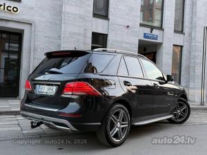 Melns Mercedes-Benz M-Class 2012 Tallina, ar dzinēja tilpumu 3.00 L un nobraukumu 283 tūkst. km par 13890 €, foto 12 vietnē AUTOMOTO.COM.LV