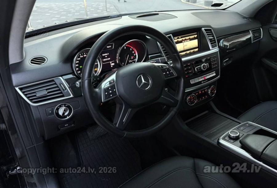 Melns Mercedes-Benz M-Class 2012 Tallina, ar dzinēja tilpumu 3.00 L un nobraukumu 283 tūkst. km par 13890 €, foto 27 vietnē AUTOMOTO.COM.LV