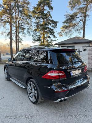 Melns Mercedes-Benz M-Class 2012 Tallina, ar dzinēja tilpumu 5.50 L un nobraukumu 265 tūkst. km par 28000 €, foto 4 vietnē AUTOMOTO.COM.LV