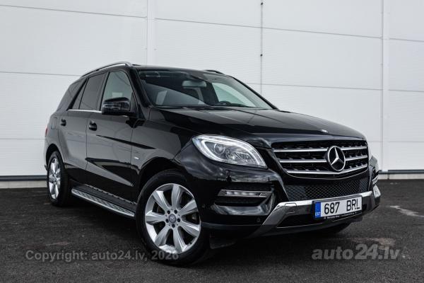 Melns Mercedes-Benz M-Class 2012 Tallina, ar dzinēja tilpumu 3.00 L un nobraukumu 117 tūkst. km par 17900 €, foto 7 vietnē AUTOMOTO.COM.LV