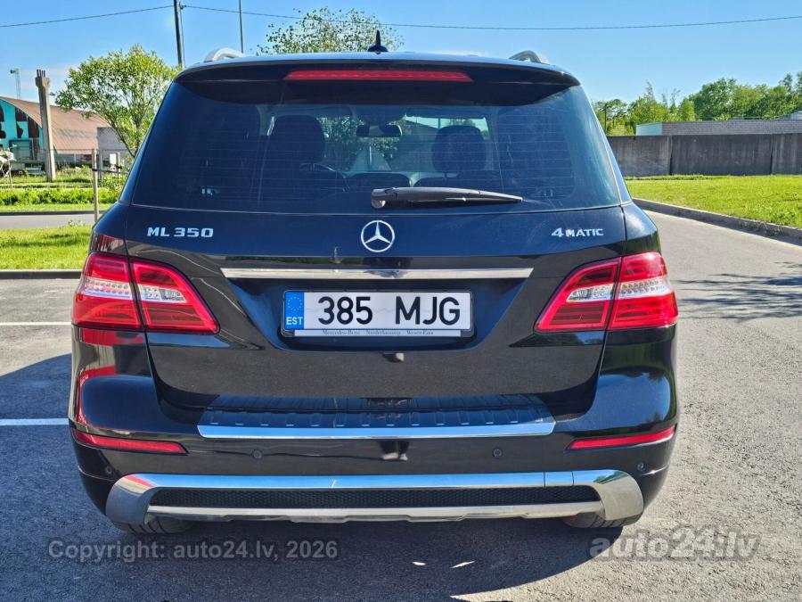 Black Mercedes-Benz M-Class 2012 in Tallinn, with an engine capacity of 3.50 L and mileage of 146 thousand km for 17900 €, photo 4 on AUTOMOTO.COM.LV
