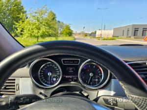 Black Mercedes-Benz M-Class 2012 in Tallinn, with an engine capacity of 3.50 L and mileage of 146 thousand km for 17900 €, photo 6 on AUTOMOTO.COM.LV
