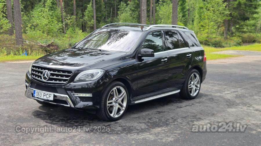 Melns Mercedes-Benz M-Class 2013 Tallina, ar dzinēja tilpumu 3.00 L un nobraukumu 335 tūkst. km par 16200 €, foto 1 vietnē AUTOMOTO.COM.LV