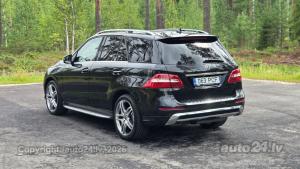 Melns Mercedes-Benz M-Class 2013 Tallina, ar dzinēja tilpumu 3.00 L un nobraukumu 335 tūkst. km par 16200 €, foto 6 vietnē AUTOMOTO.COM.LV