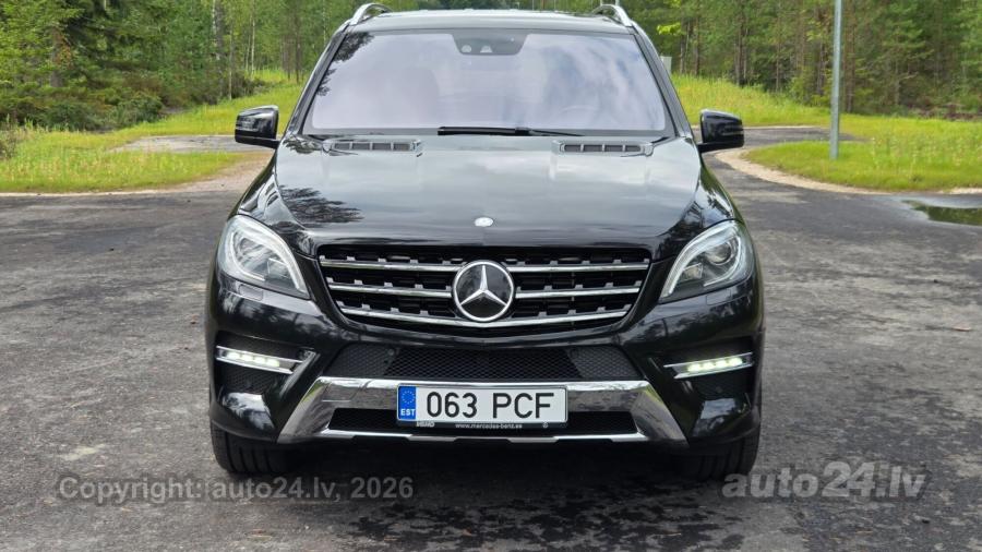 Melns Mercedes-Benz M-Class 2013 Tallina, ar dzinēja tilpumu 3.00 L un nobraukumu 335 tūkst. km par 16200 €, foto 8 vietnē AUTOMOTO.COM.LV
