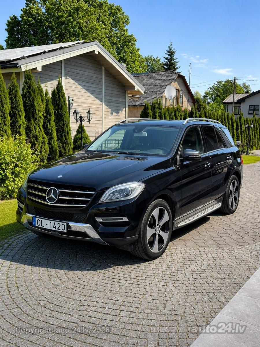 Black Mercedes-Benz M-Class 2014 in Jurmala, with an engine capacity of 2.20 L and mileage of 251 thousand km for 15500 €, photo 3 on AUTOMOTO.COM.LV