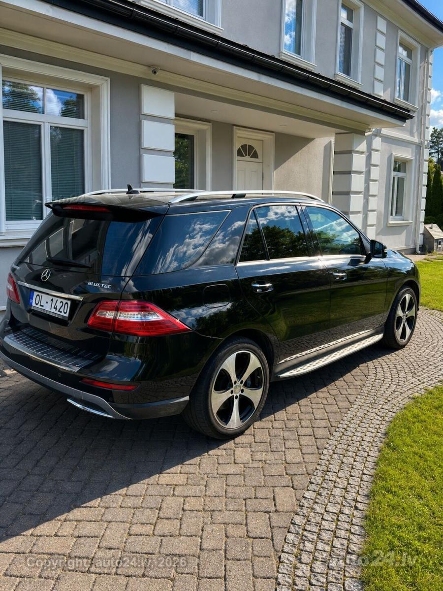 Black Mercedes-Benz M-Class 2014 in Jurmala, with an engine capacity of 2.20 L and mileage of 251 thousand km for 15500 €, photo 4 on AUTOMOTO.COM.LV