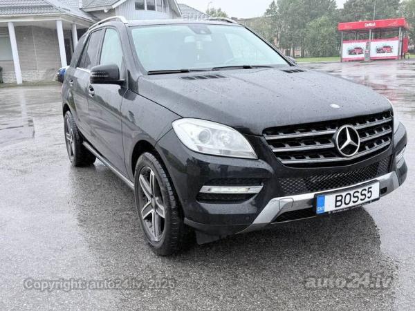 Black Mercedes-Benz M-Class 2014 in Johvi, with an engine capacity of 3.00 L and mileage of 303 thousand km for 15000 €, photo 1 on AUTOMOTO.COM.LV