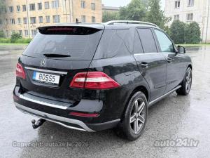 Melns Mercedes-Benz M-Class 2014 Jehvi, ar dzinēja tilpumu 3.00 L un nobraukumu 303 tūkst. km par 15000 €, foto 5 vietnē AUTOMOTO.COM.LV