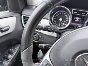 Melns Mercedes-Benz M-Class 2014 Jehvi, ar dzinēja tilpumu 3.00 L un nobraukumu 303 tūkst. km par 15000 €, foto 8 vietnē AUTOMOTO.COM.LV