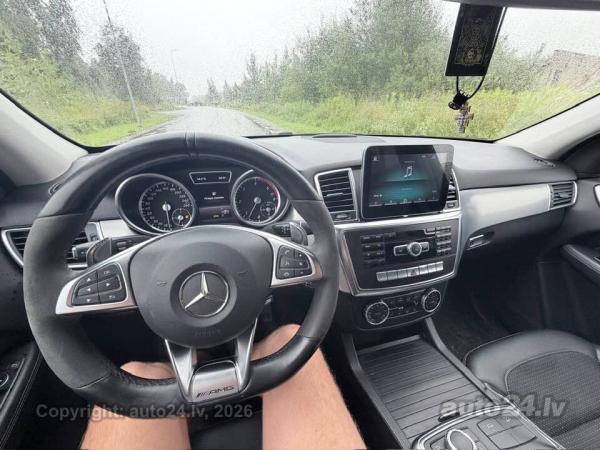 Black Mercedes-Benz M-Class 2014 in Johvi, with an engine capacity of 3.00 L and mileage of 303 thousand km for 15000 €, photo 10 on AUTOMOTO.COM.LV
