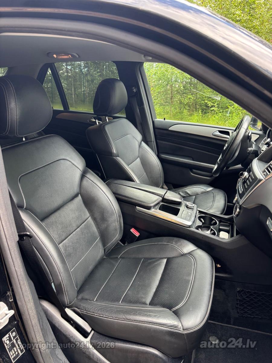 Melns Mercedes-Benz M-Class 2015 Tallina, ar dzinēja tilpumu 3.50 L un nobraukumu 130 tūkst. km par 16000 €, foto 7 vietnē AUTOMOTO.COM.LV