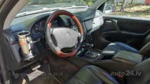 Melns Mercedes-Benz M-Class 2003 Tallina, ar dzinēja tilpumu 2.70 L un nobraukumu 400 tūkst. km par 4290 €, foto 4 vietnē AUTOMOTO.COM.LV
