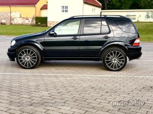 Black Mercedes-Benz M-Class 2006 in Tallinn, with an engine capacity of 5.40 L and mileage of 211 thousand km for 7999 €, photo 7 on AUTOMOTO.COM.LV