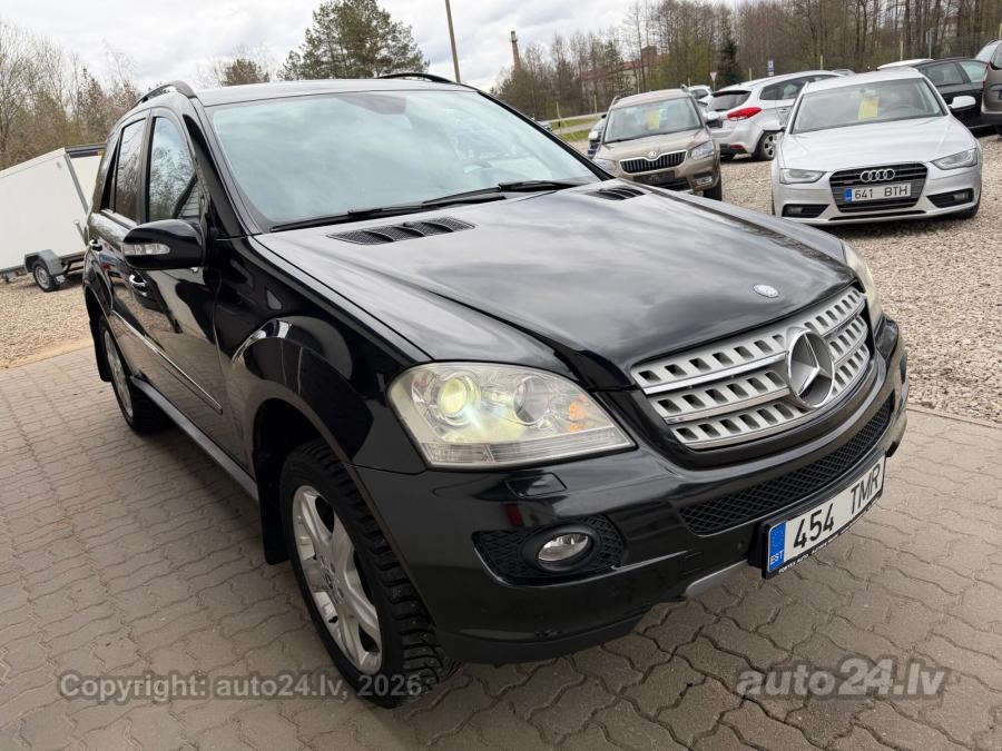 Melns Mercedes-Benz M-Class 2008 Veru, ar dzinēja tilpumu 3.00 L un nobraukumu 332 tūkst. km par 5690 €, foto 3 vietnē AUTOMOTO.COM.LV