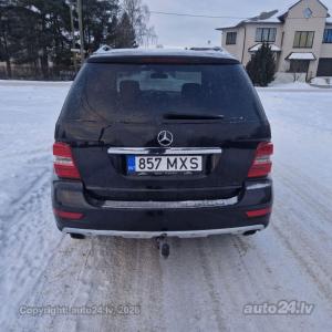 Melns Mercedes-Benz M-Class 2010 Tartu, ar dzinēja tilpumu 3.00 L un nobraukumu 279 tūkst. km par 5990 €, foto 5 vietnē AUTOMOTO.COM.LV