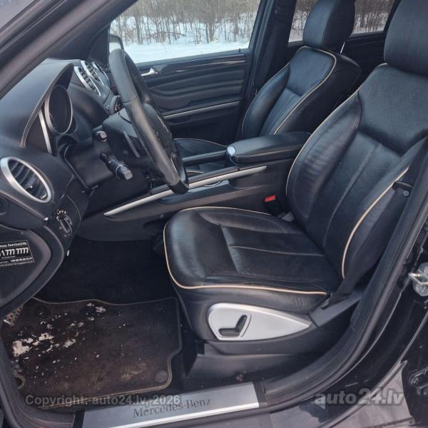 Melns Mercedes-Benz M-Class 2010 Tartu, ar dzinēja tilpumu 3.00 L un nobraukumu 279 tūkst. km par 5990 €, foto 7 vietnē AUTOMOTO.COM.LV