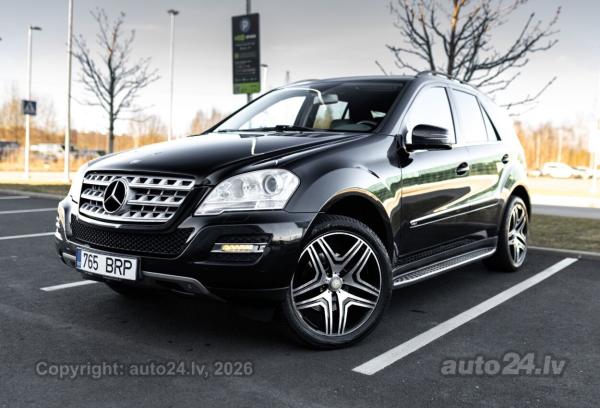 Melns Mercedes-Benz M-Class 2010 Tallina, ar dzinēja tilpumu 3.00 L un nobraukumu 268 tūkst. km par 8490 €, foto 3 vietnē AUTOMOTO.COM.LV