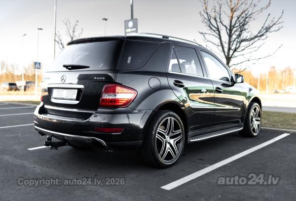 Melns Mercedes-Benz M-Class 2010 Tallina, ar dzinēja tilpumu 3.00 L un nobraukumu 268 tūkst. km par 8490 €, foto 6 vietnē AUTOMOTO.COM.LV