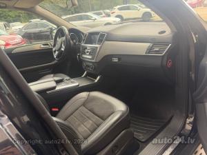Black Mercedes-Benz M-Class 2011 in Voru, with an engine capacity of 0.00 L and mileage of 329 thousand km for 6450 €, photo 6 on AUTOMOTO.COM.LV