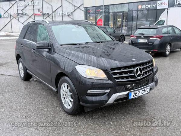 Black Mercedes-Benz M-Class 2014 in Johvi, with an engine capacity of 3.00 L and mileage of 290 thousand km for 15000 €, photo 1 on AUTOMOTO.COM.LV